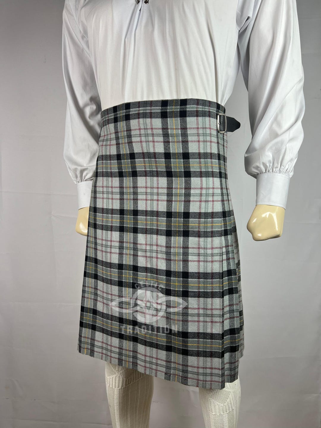 Harris Family Tartan Kilt, Scottish Handmade Kilt, Traditional 8-yards ...