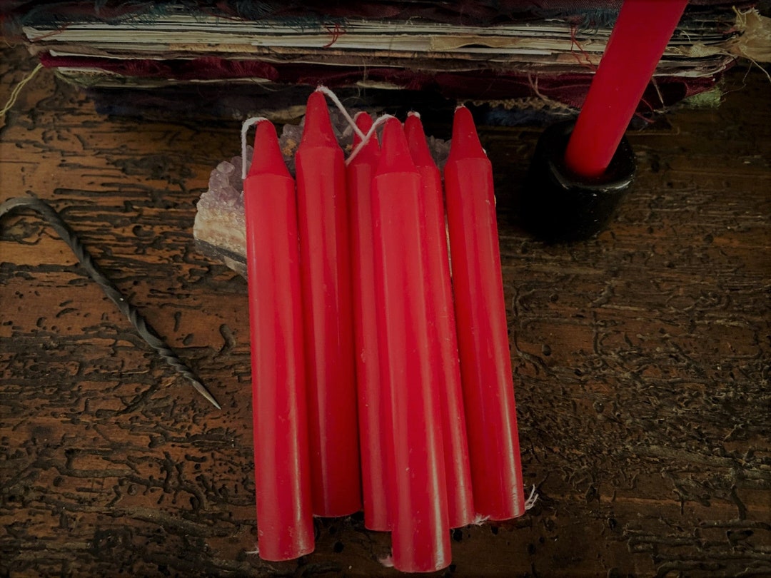 RED UNSCENTED Mini Paraffin Wax Chime Candles, Pack of 7, Small Tapers ...