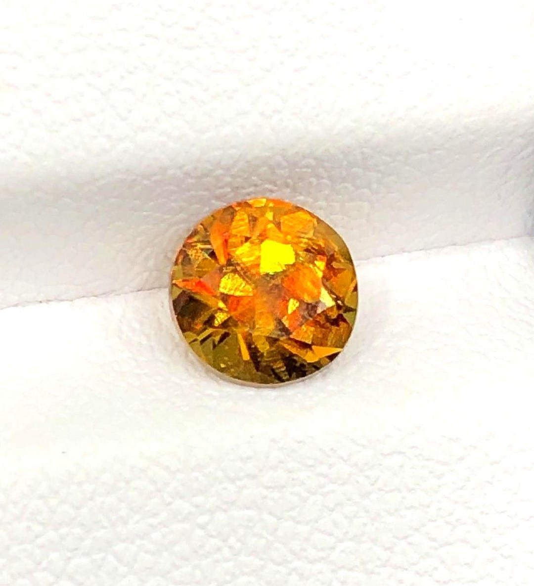 1.10 Carat Round Cut Titanite Sphene Gemstone, Pakistan (6x4 Mm) - Etsy