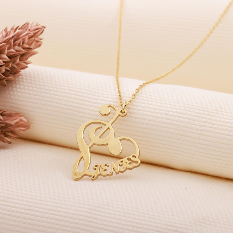 14K Gold Treble Clef Heart Necklace: Custom Musician Name Pendant - Etsy UK