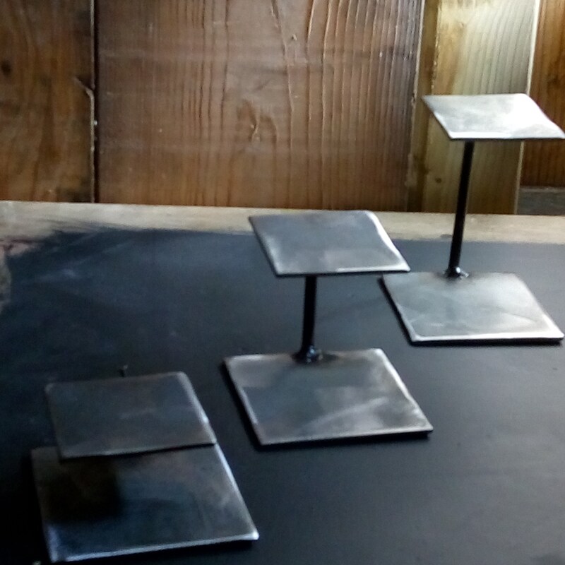 Metal Art Stand - Etsy