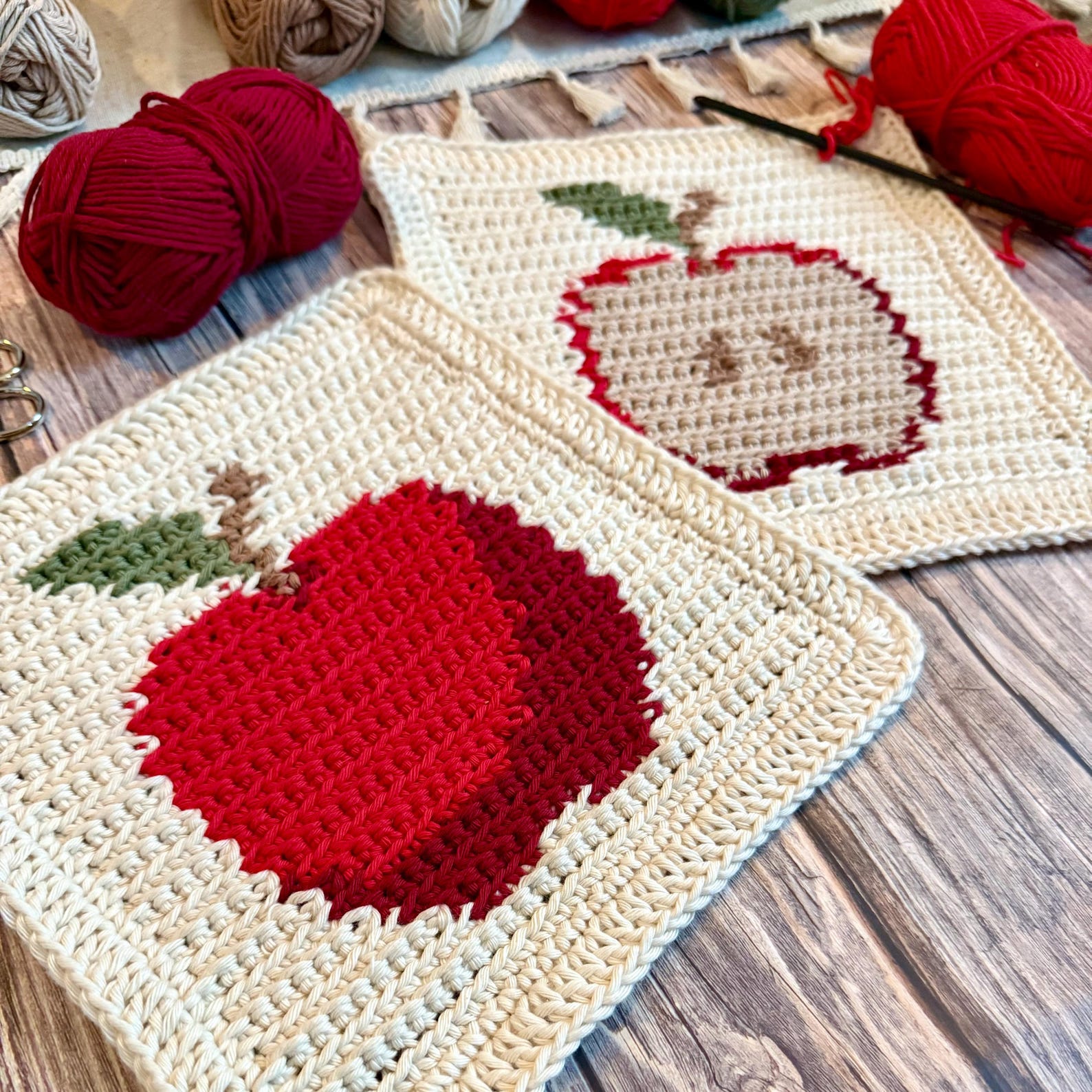 Apple Crochet Potholder Pattern: 2 Tapestry Crochet Fruit Designs (PDF ...