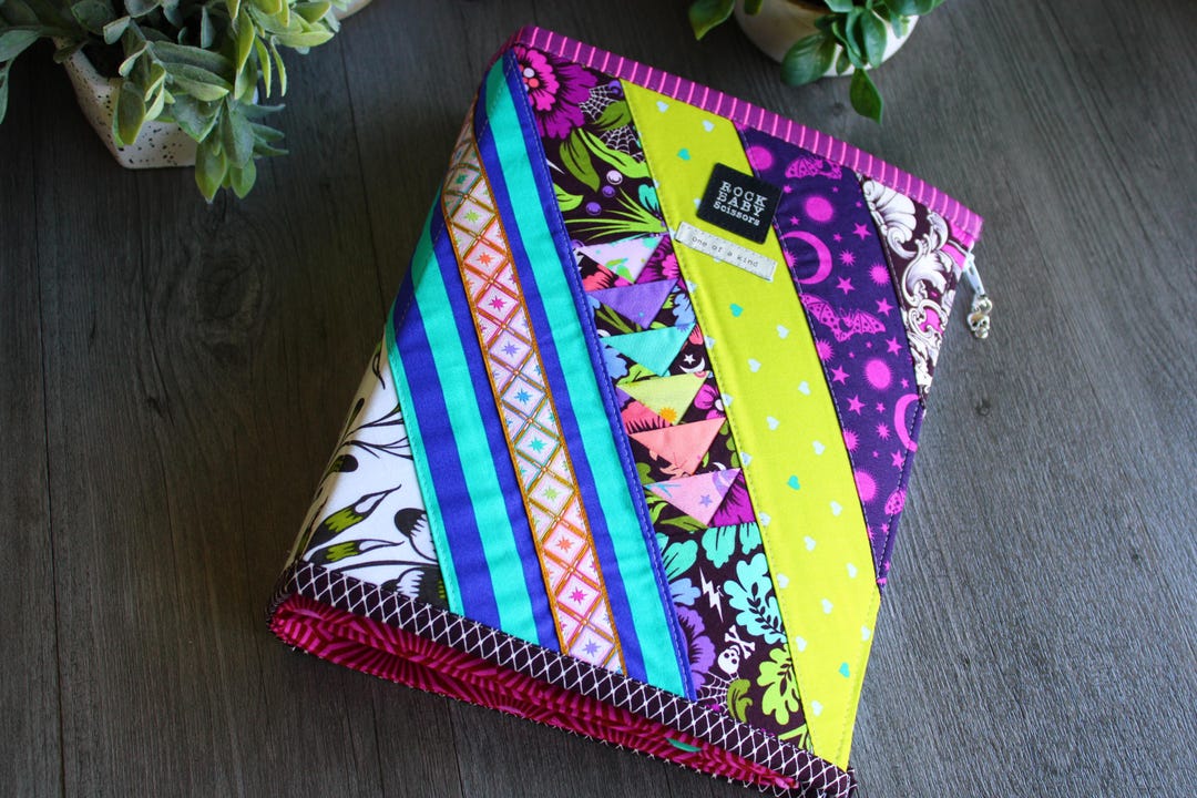 Tula Pink Patchwork Booklet Pouch With See-through Vinyl Interior ...