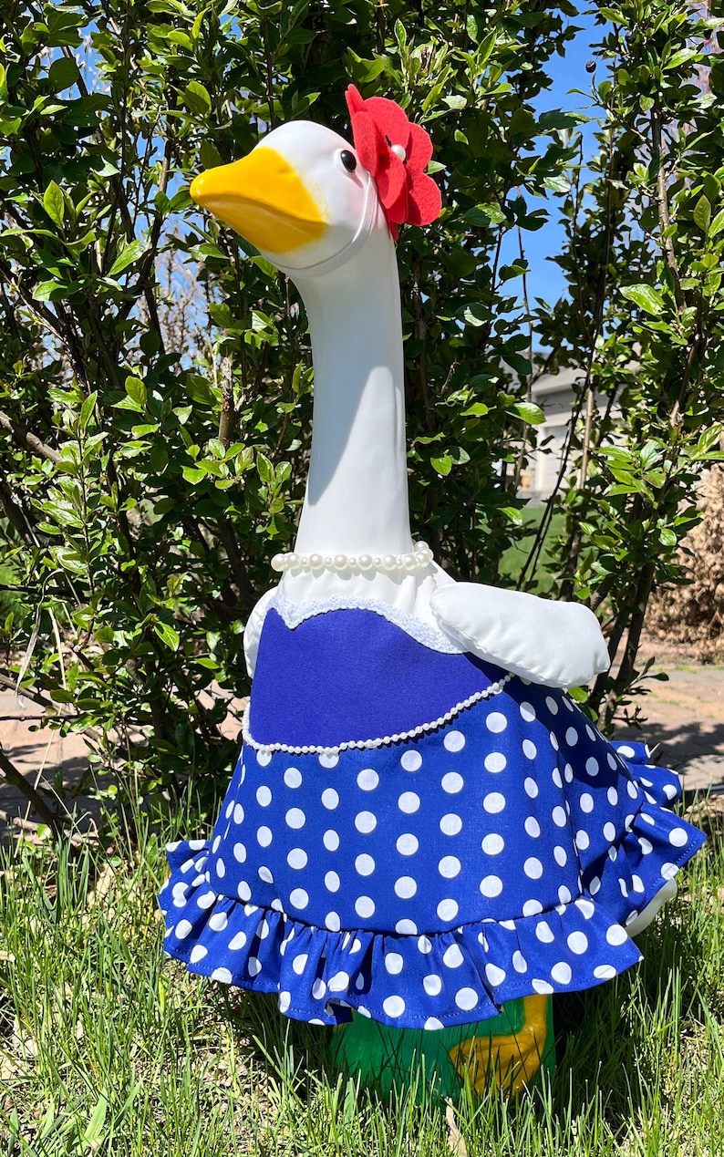 Dress With Sweetheart Neckline and Pearls Sewing Pattern for 23" Porch ...