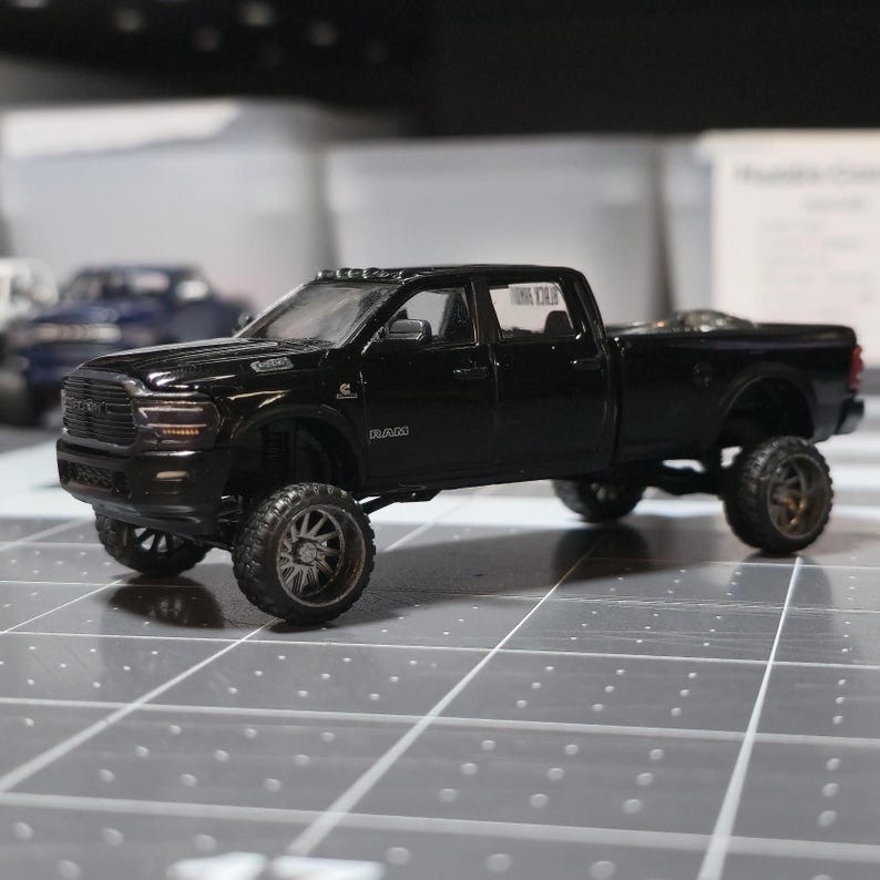 1/64 8" Mcgaughys Lifted Chassis for 5th GEN Greenlight Ram HD SRW ...