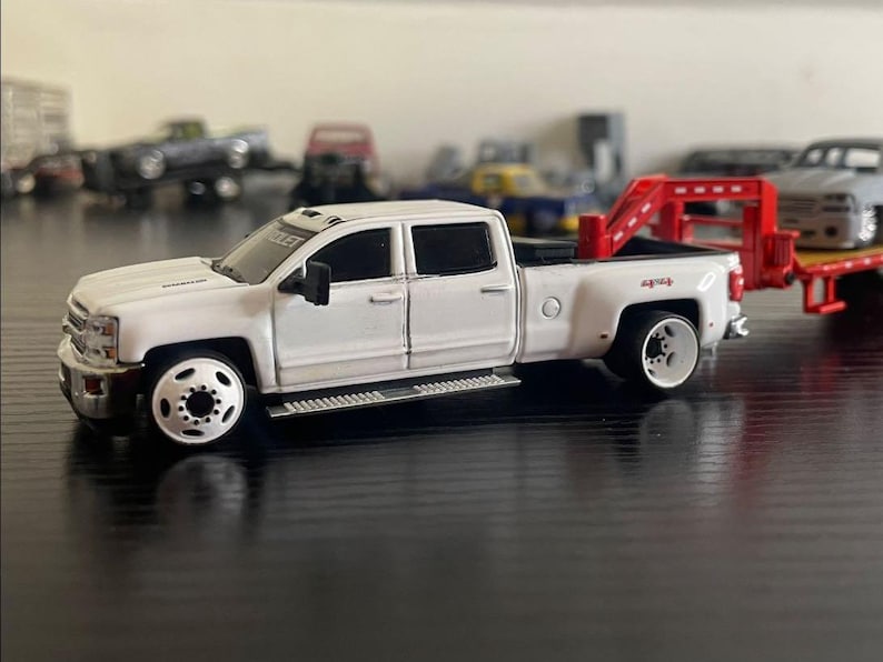 Set of 1/64 Dually Old School 5 Holes With Tires (traditional Dually ...