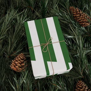 Chic Green Wrapping Paper, Modern Gift Wrap for Holidays, Birthdays ...