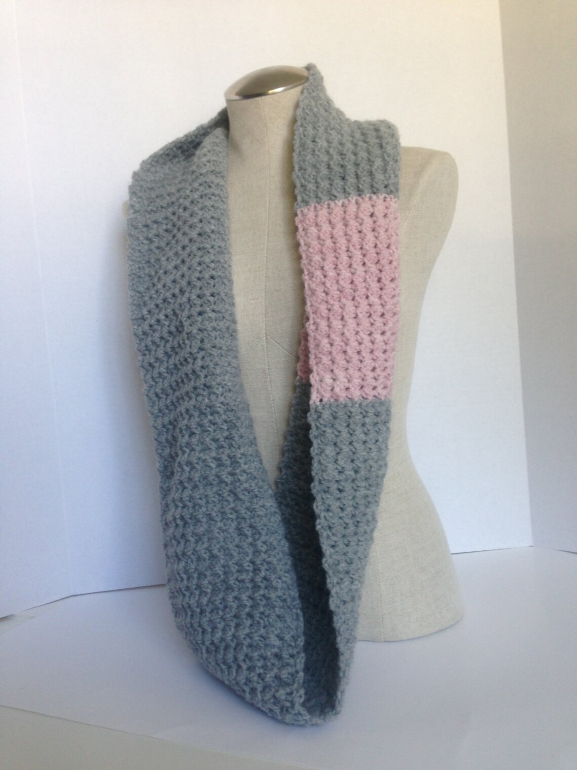 Handmade Crochet Mobius Scarf: Grey & Pink Infinity Cowl - Etsy