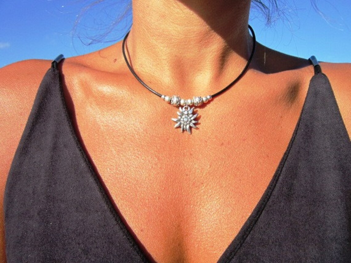 Edelweiss flower choker minimalist necklace Women's | Etsy