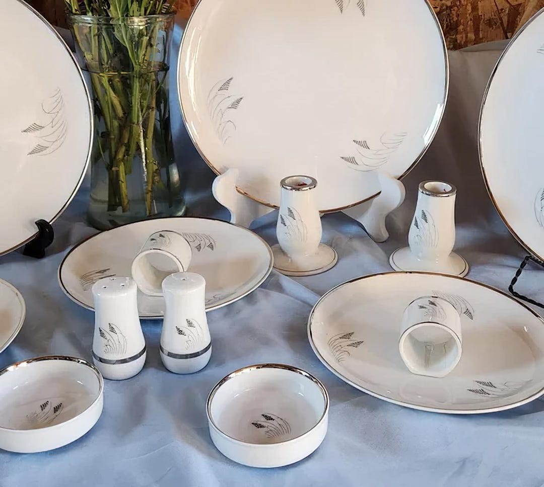 Fukagawa Arita Dinnerware Set: Moon Glow Platinum Wheat, Made in Japan ...