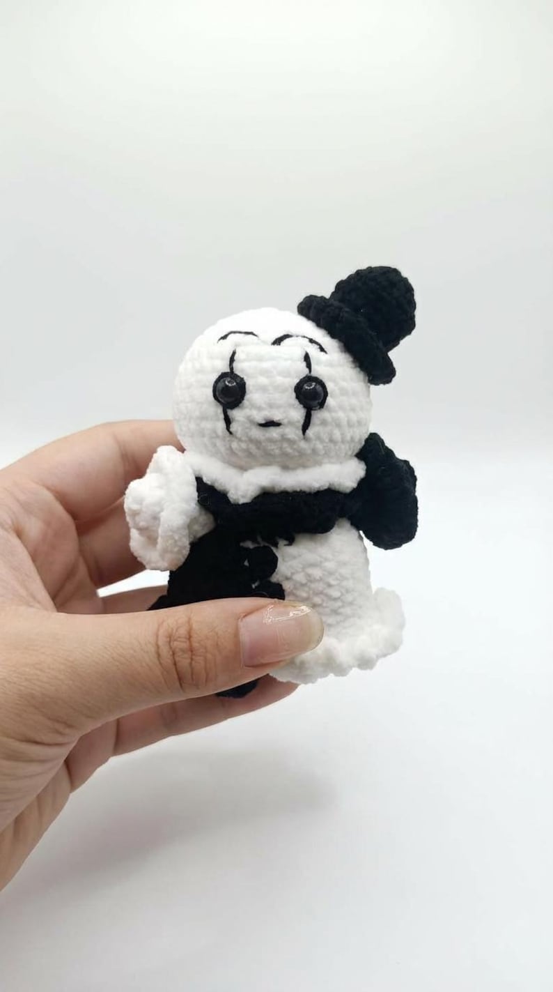 Clown Crochet Terrifier Doll: Handmade Amigurumi Stuffed Toy for ...