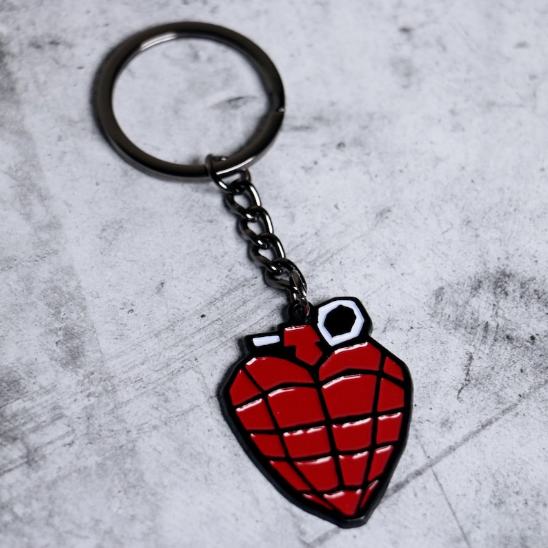 Green Day American Idiot Heart Grenade Soft Enamel Keychain – Black ...