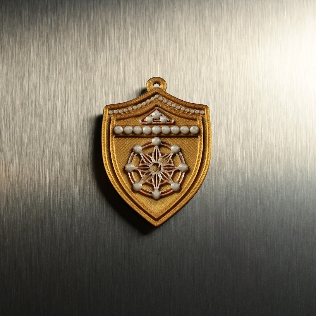 The Traitors Shield 3D Printed Magnet – Gold & Pearlescent - Etsy