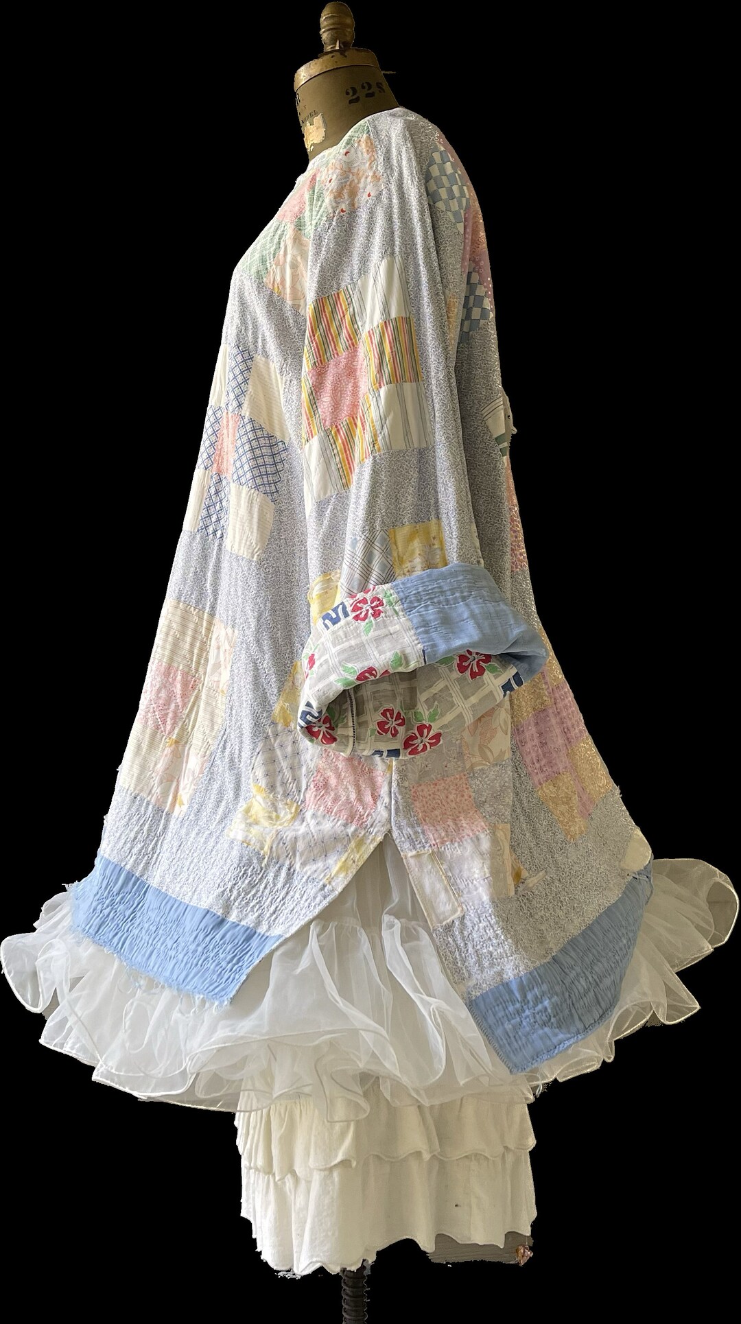 Quilt Jumper / 1930s Quilt Jumper / Kimono Sleeve / Charmingly Tattered ...