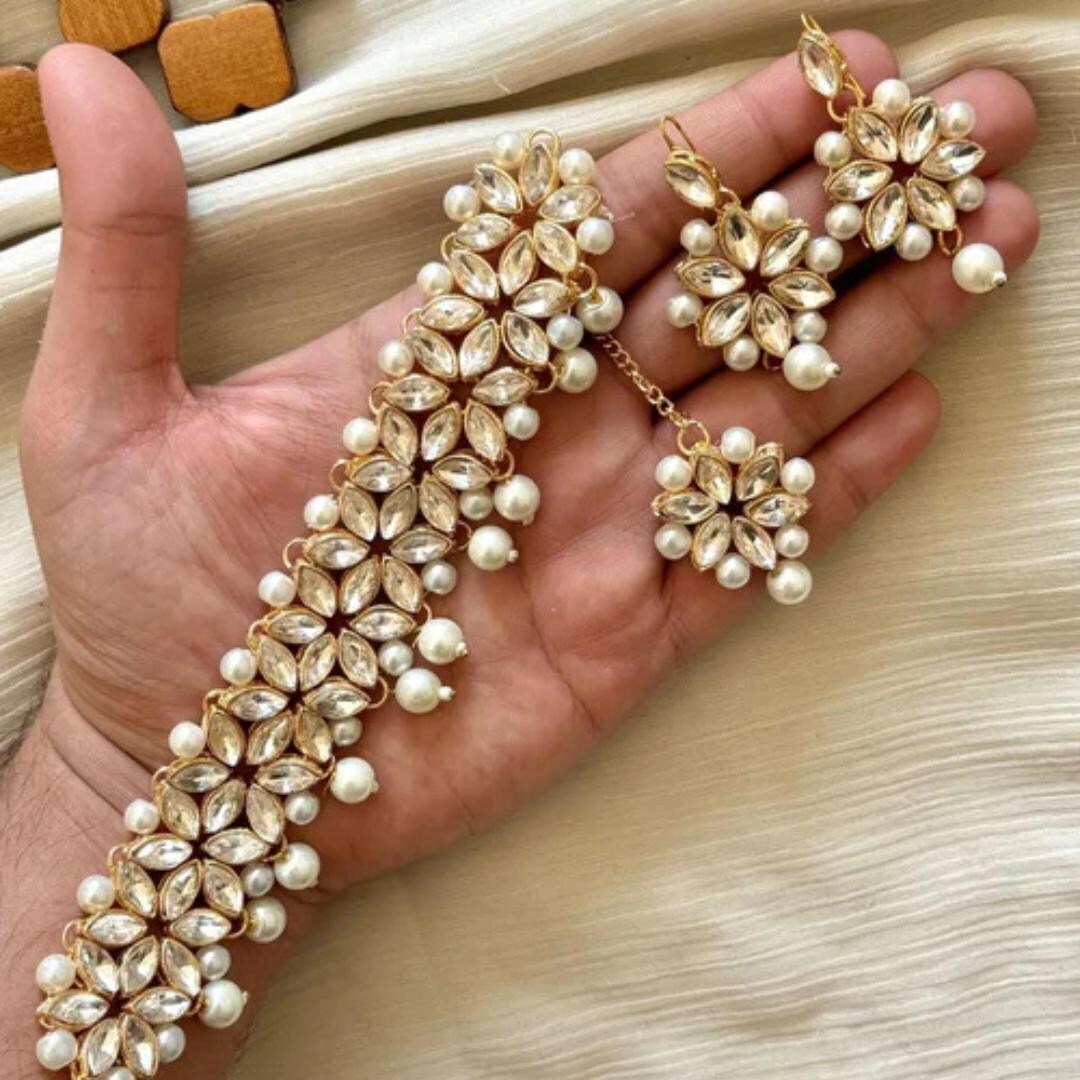 Indian Style Necklace Kundan Choker Set With Beads Set in Gold Color ...