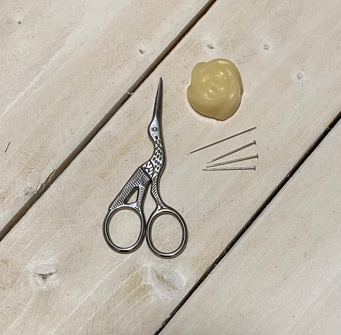 18th Century Housewife Hussif Sewing Kit Bee Fabric - Etsy