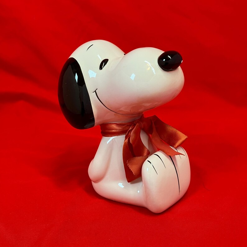 Vintage 1966 United Feature Syndicate Snoopy Bank / Peanuts Sitting 5.5 ...