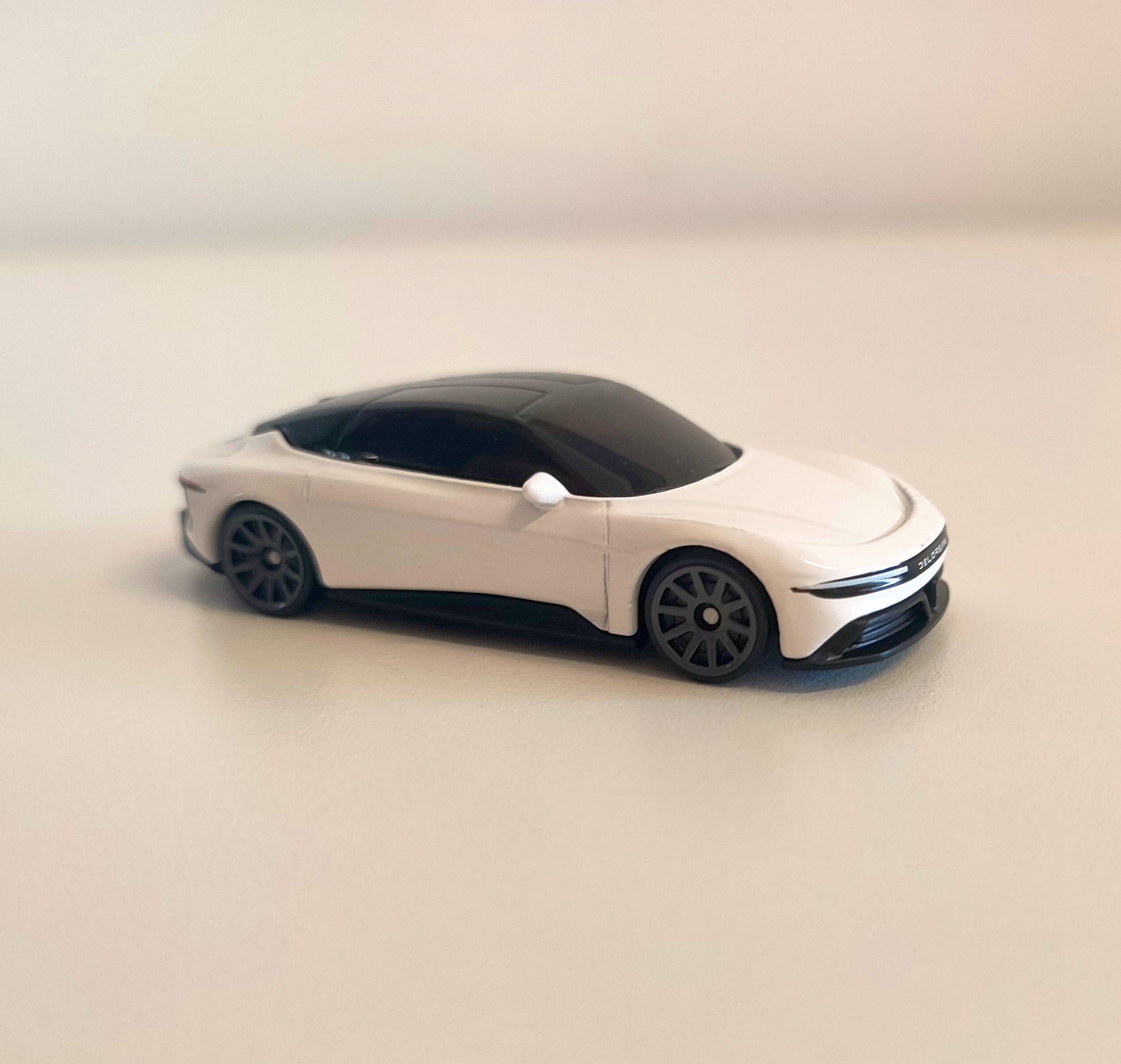 Delorean Alpha 5 Keychain Mini Toy Car Key Keychain Gift for Car ...