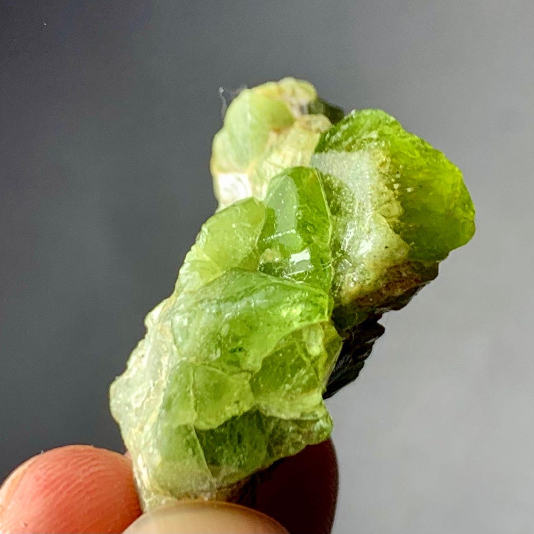 78 Carat Beautiful Natural Terminated Peridot Bunch Crystal Specimen ...