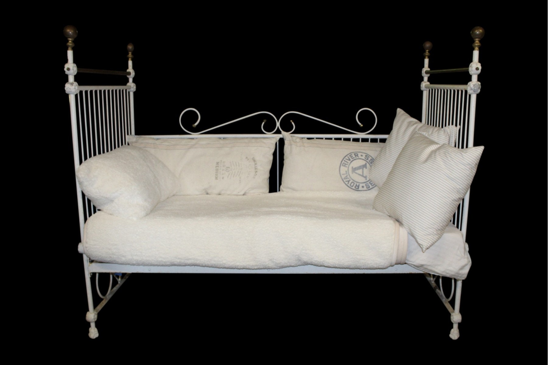 Early 20th Century Vintage Iron Daybed Sunporch Furniture Spare Room Vintage Iron Seating Vintage Settee Couch Etsy