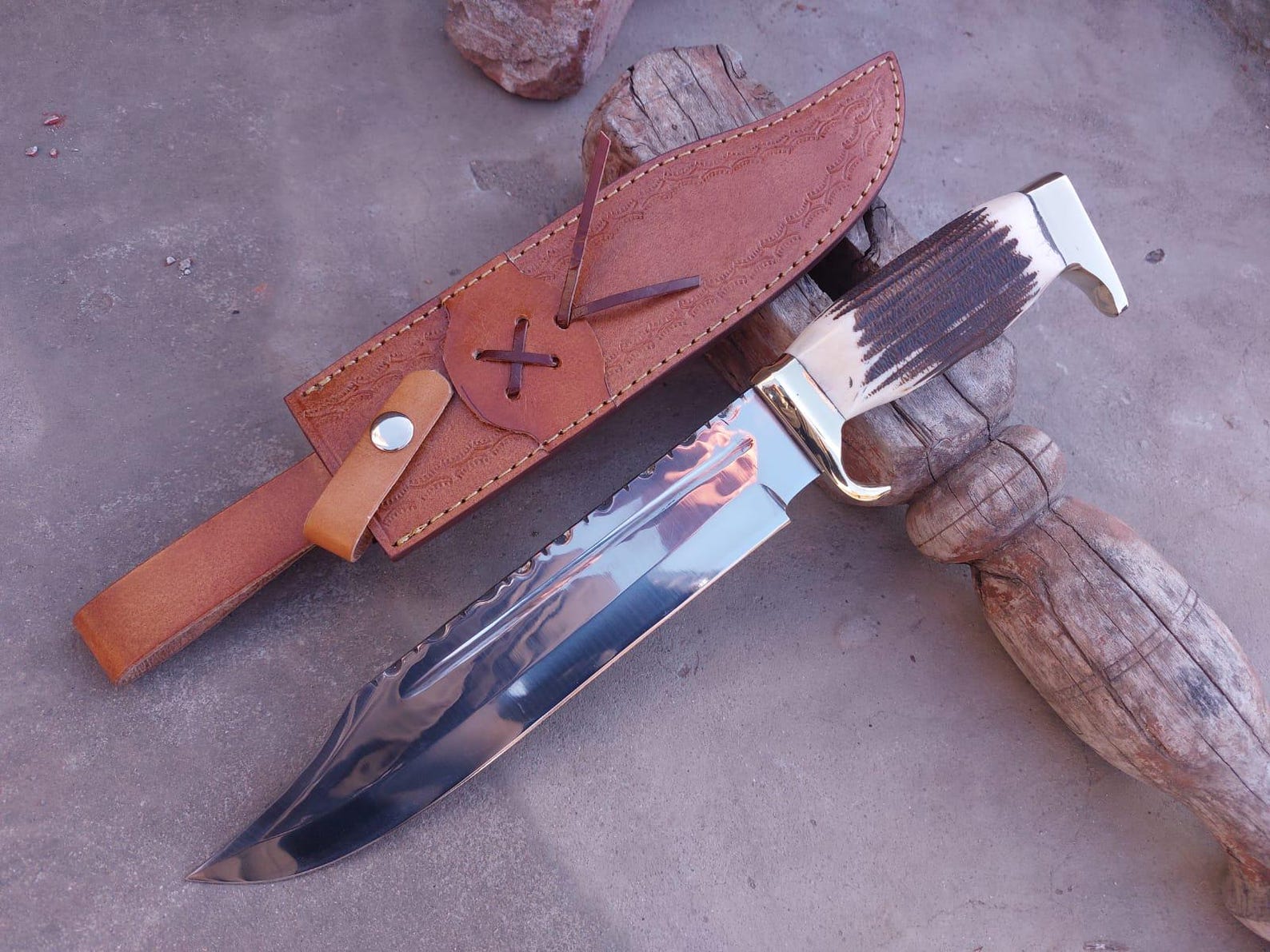 Custom Handmade Stag Handle Bowie Knife D2 Steel Hunting & Survival ...