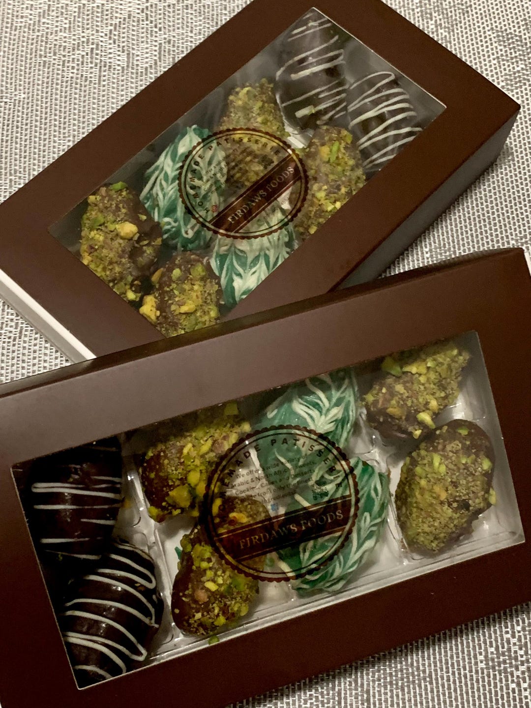 Chocolate Covered Pistachio-kanafah Filled Gormet Dates. - Etsy UK