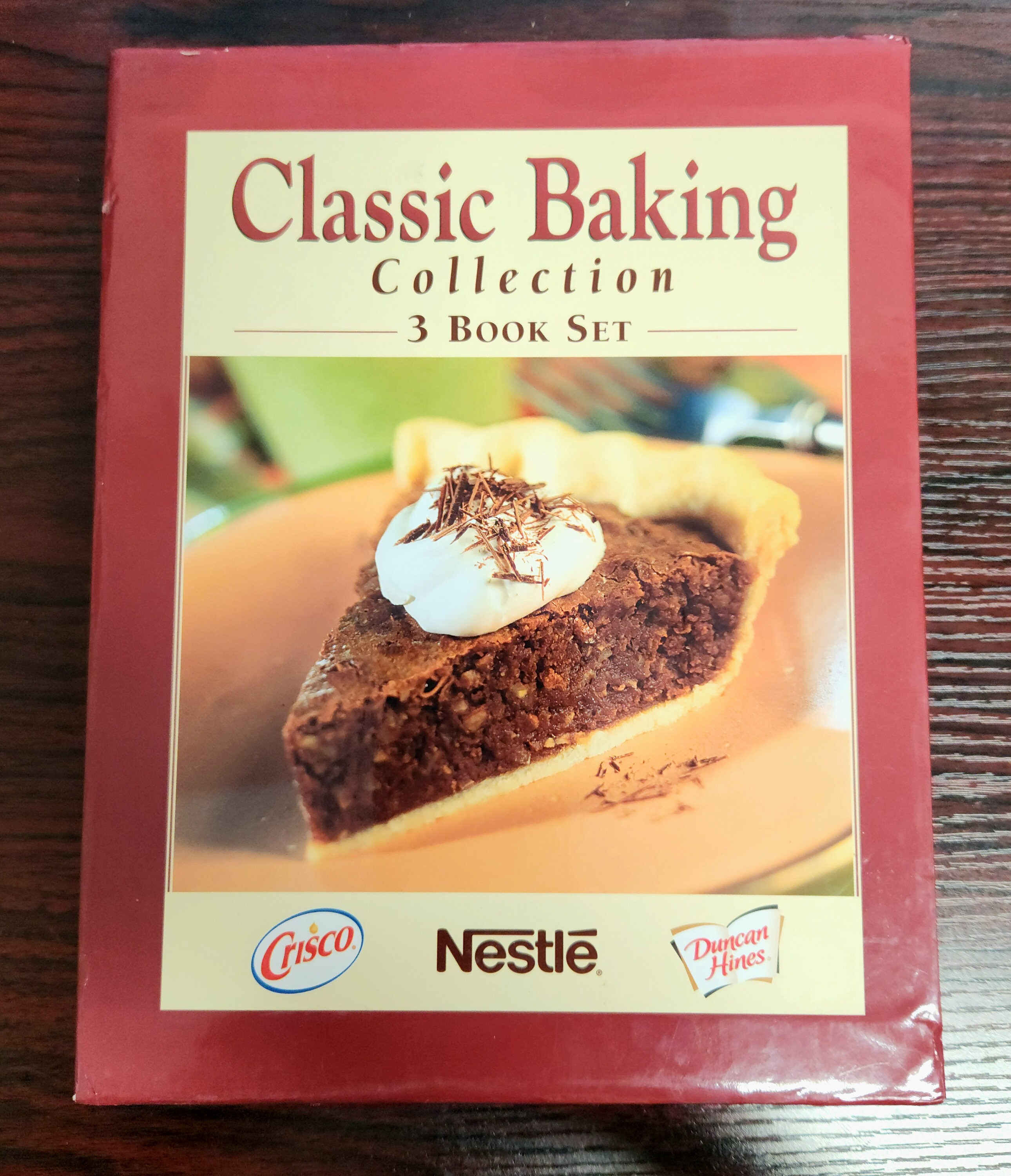 Classic Baking Collection 3 Book Set, Crisco, Nestle, and Duncan Hines ...