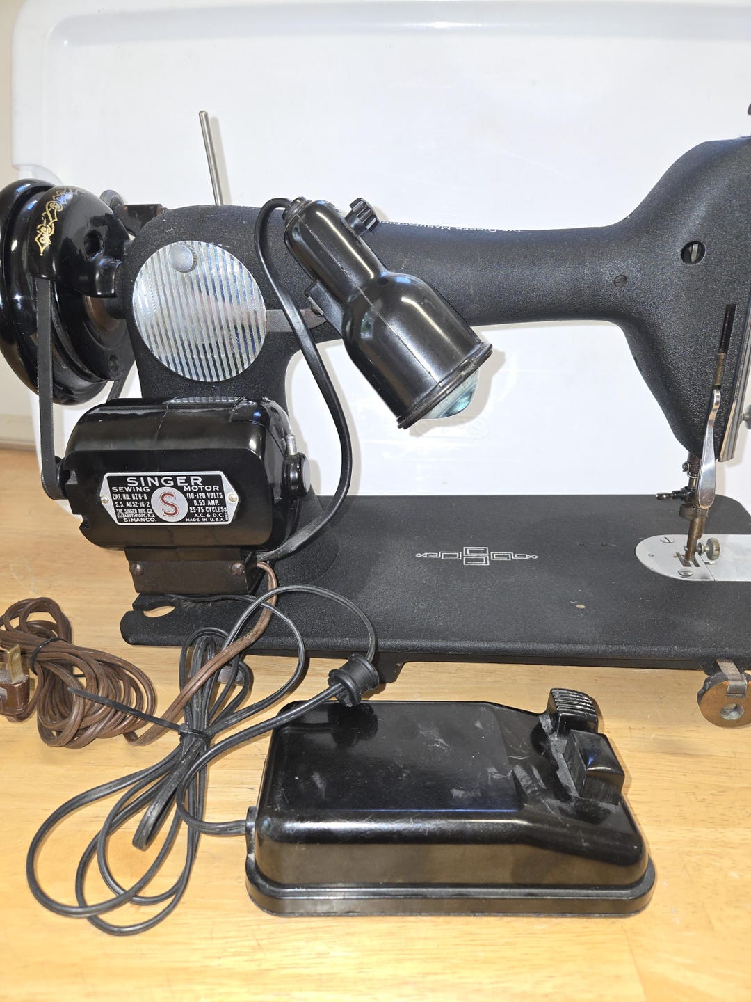 Vintage Simanco USA 21 Sewing Electric Machine With Foot Pedal ...