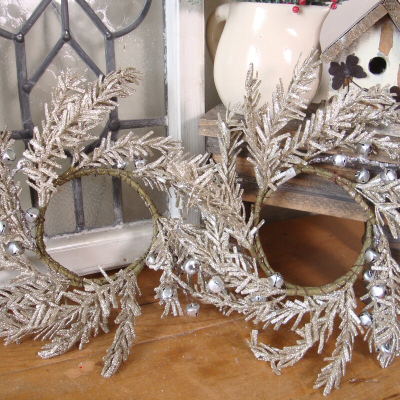 Silver Wreath - Etsy
