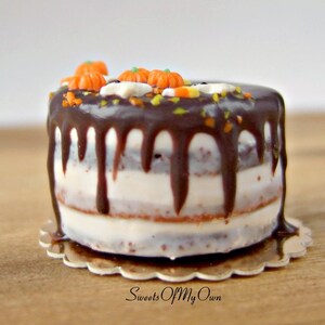 Spooky Halloween Drip Cake Miniature - Dolls House Miniature Food ...