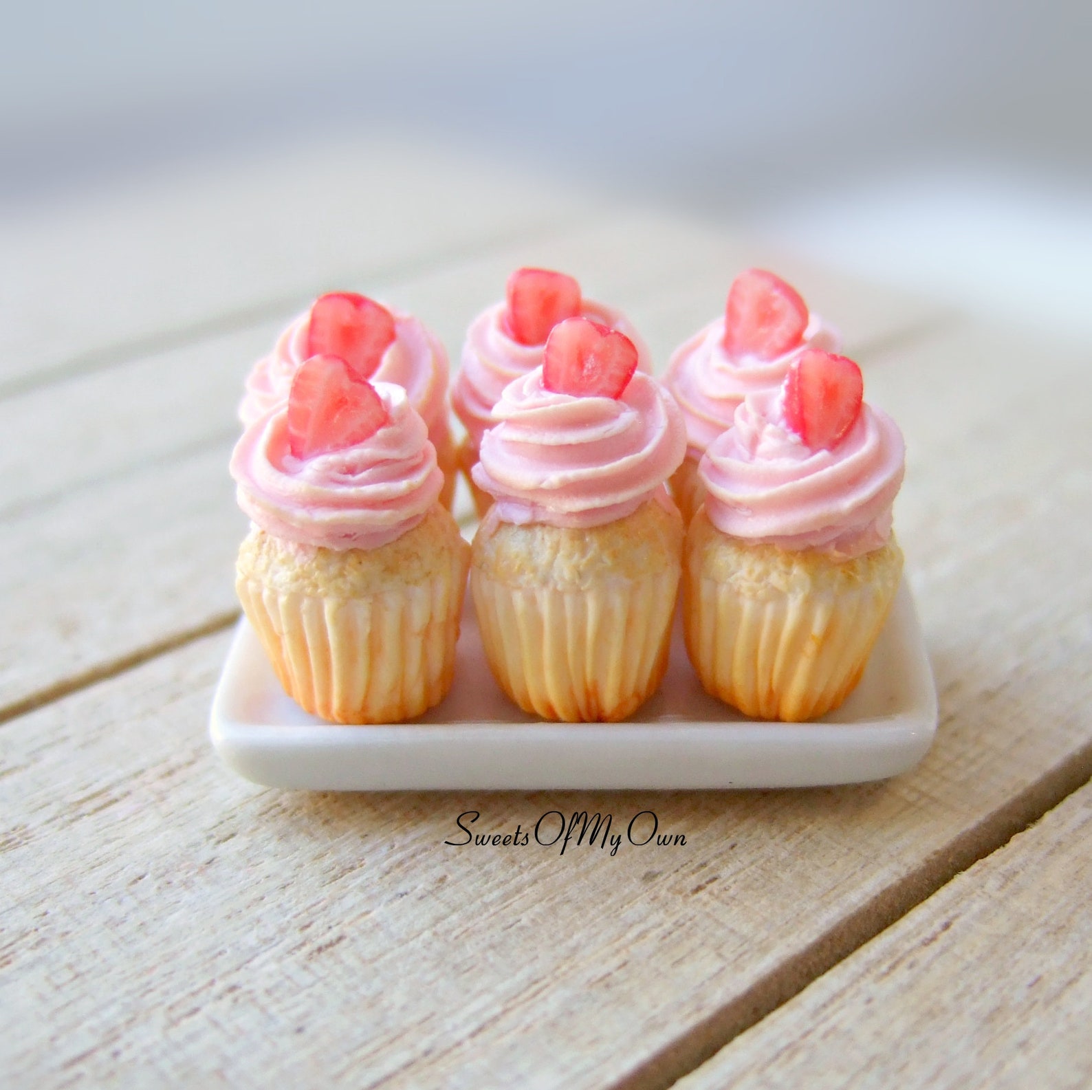 Miniature Strawberry Cupcakes Dolls House Miniature Food - Etsy