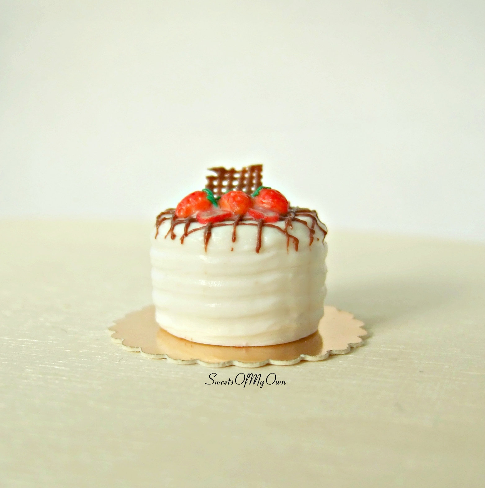 Mini White Strawberry Cake Miniature With Chocolate Drizzle - Dolls ...