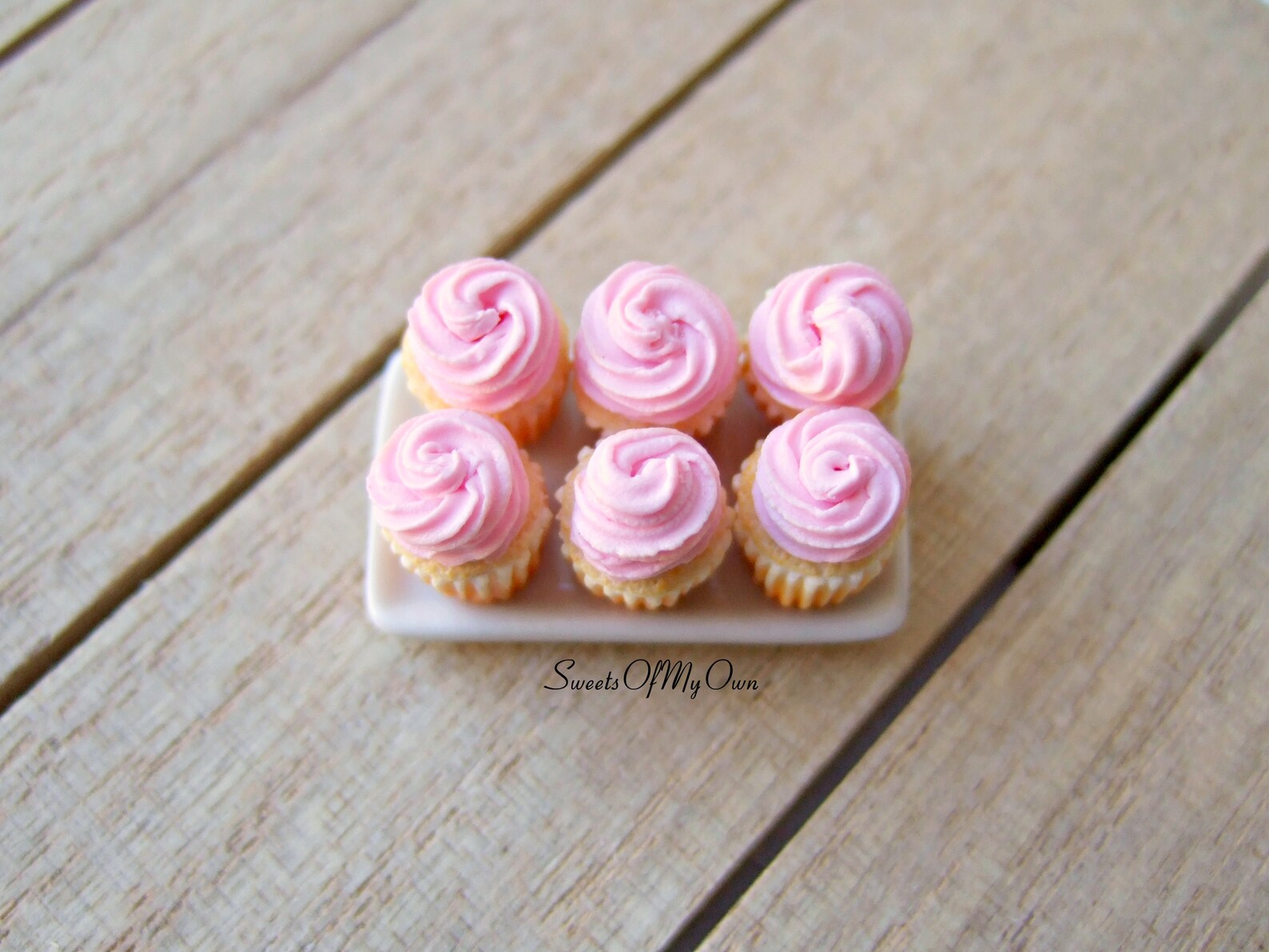 Miniature Pink Cupcakes - Dolls House Miniature Food - Bakery Item for ...