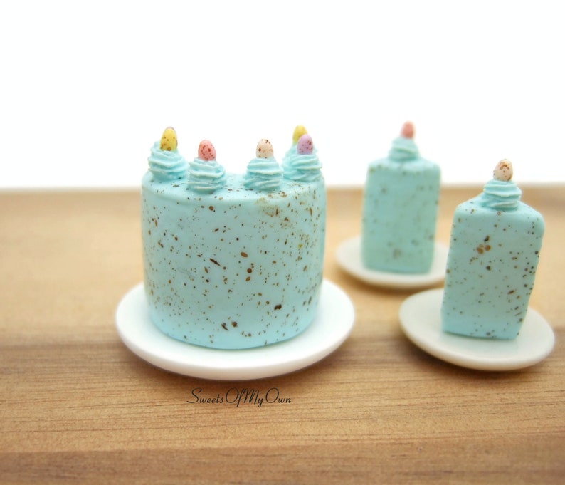Miniature Light Blue Vanilla Sponge Cake Piped Frosting - Easter Theme ...