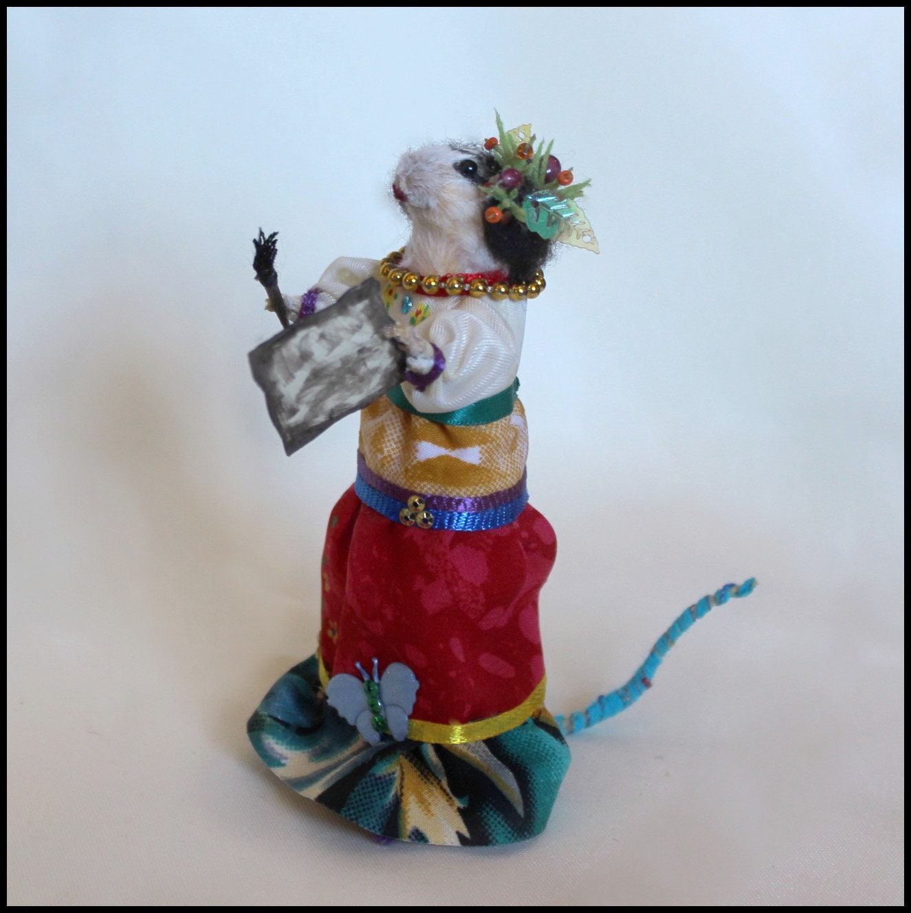 Taxidermy Mouse Artist, Ethical Taxidermy Creepy Weird Art, Dark Art ...