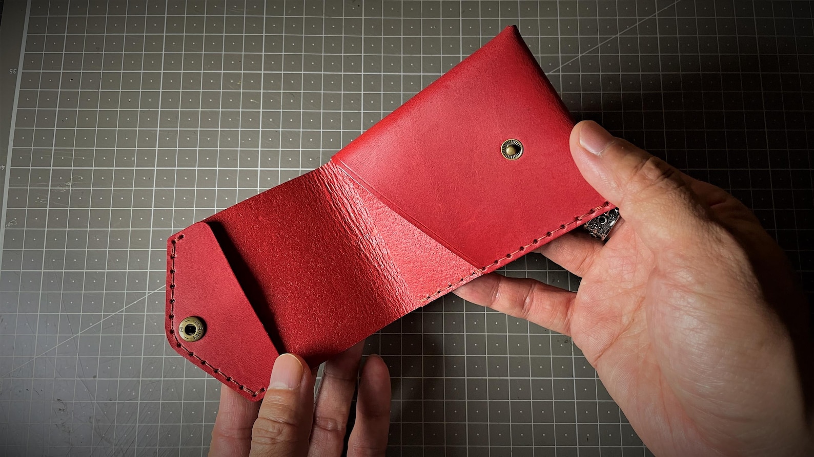 Minimalist Wallet : the Small Wallet That Holds Both Cards and Cash - Etsy