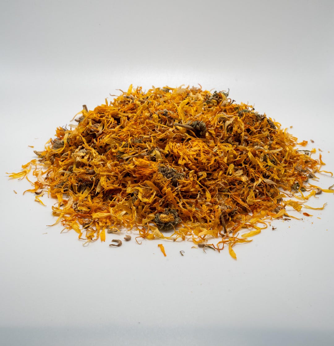 Dried Marigold Flowers | 100% Natural Forage for Rabbits, Guinea Pigs ...