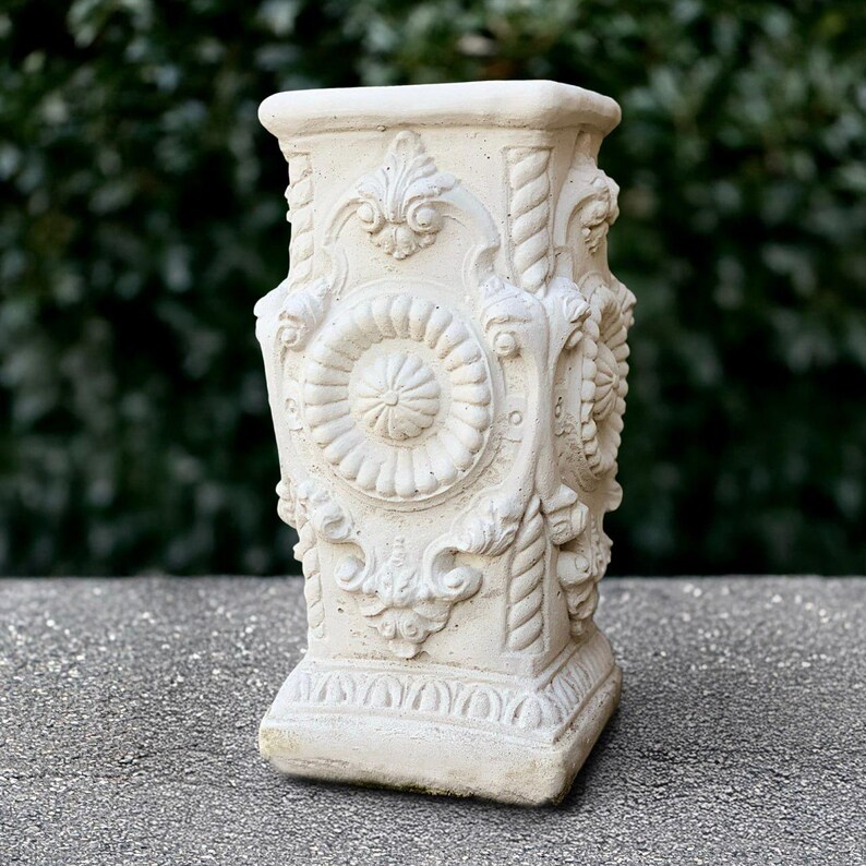 Massive Pedestal Sculpture Stone Stand Figurine Outdoor Column Figurine ...