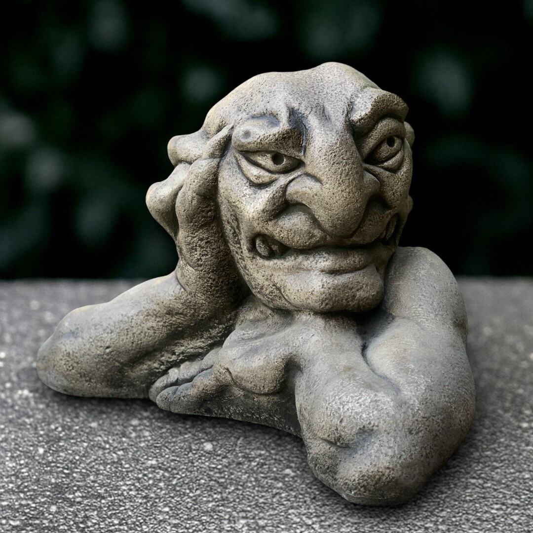 Elegant Gargoyle Statue Concrete Gargoyle Figurine Cement Monster ...