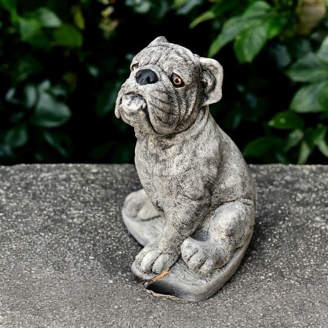 Garden Bulldog Statue Concrete Dog Figurine Outdoor Memorial Bulldog ...