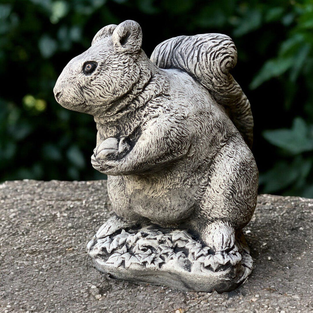 Garden Squirrel Statue Concrete Squirrel Sculpture Outdoor Squirrel ...