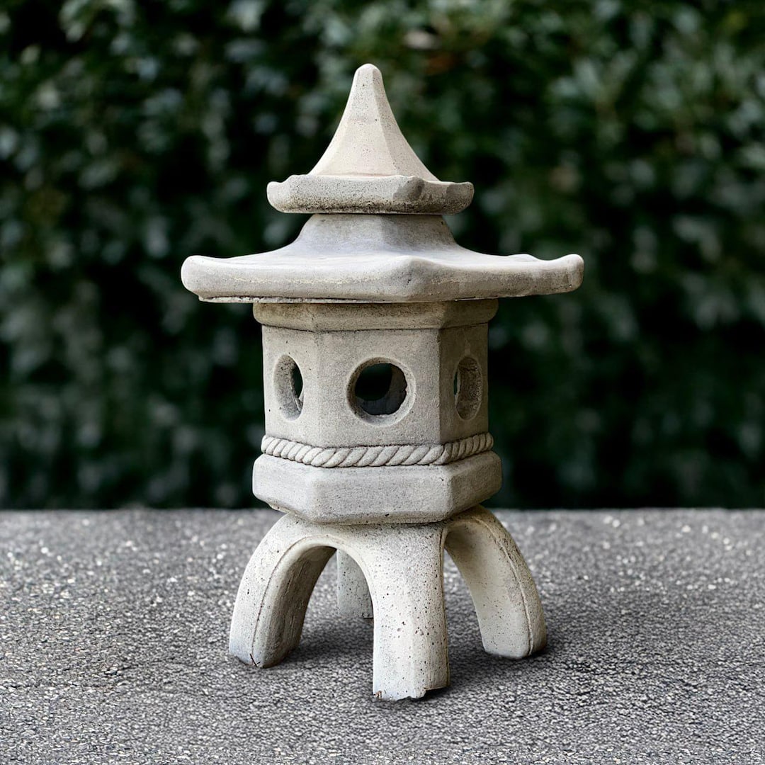 Outdoor Pagoda Sculpture Concrete Lantern Pagoda Figure Stone Japanese ...