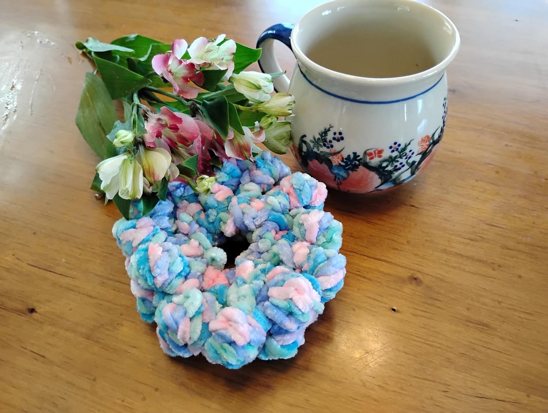 Cute and Fuzzy Crochet Bobble Stitch Scrunchie Pattern - Etsy