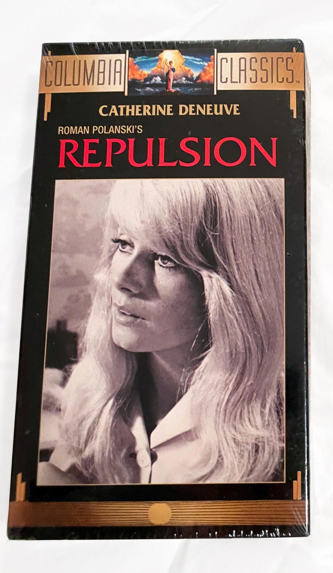 Vintage Horror Gem: Repulsion VHS (1965) Factory Sealed - Catherine ...
