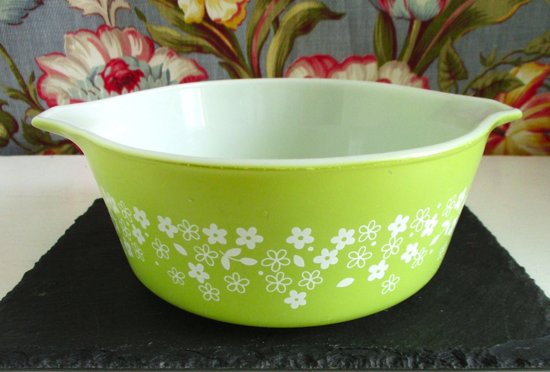 Spring Blossom Green - Crazy Daisy - PYREX - #472-B Casserole Baking ...