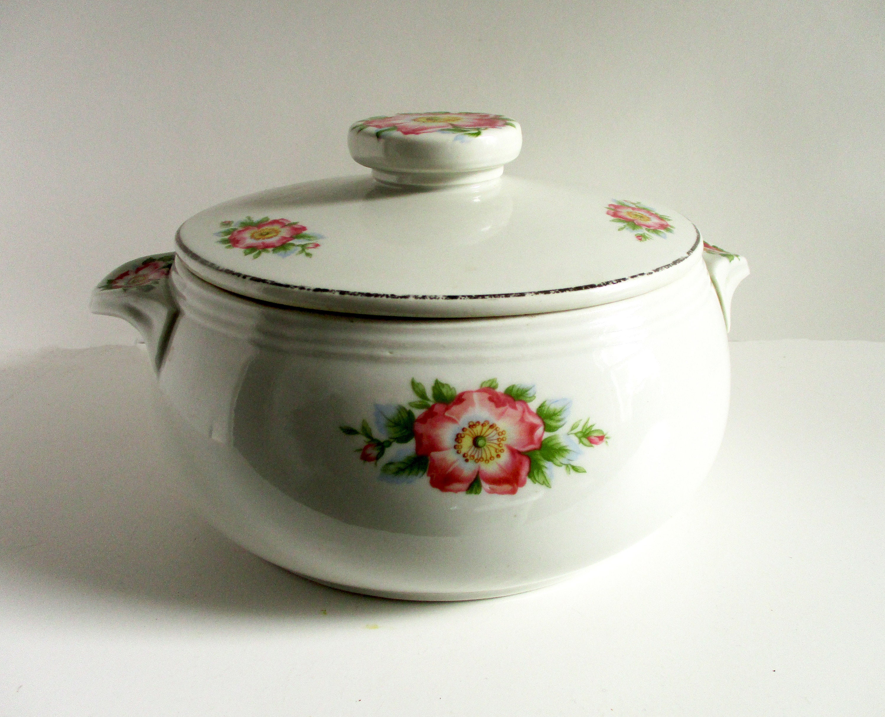 Halls Superior Quality Kitchenware Rose White Covered Casserole 2 ...