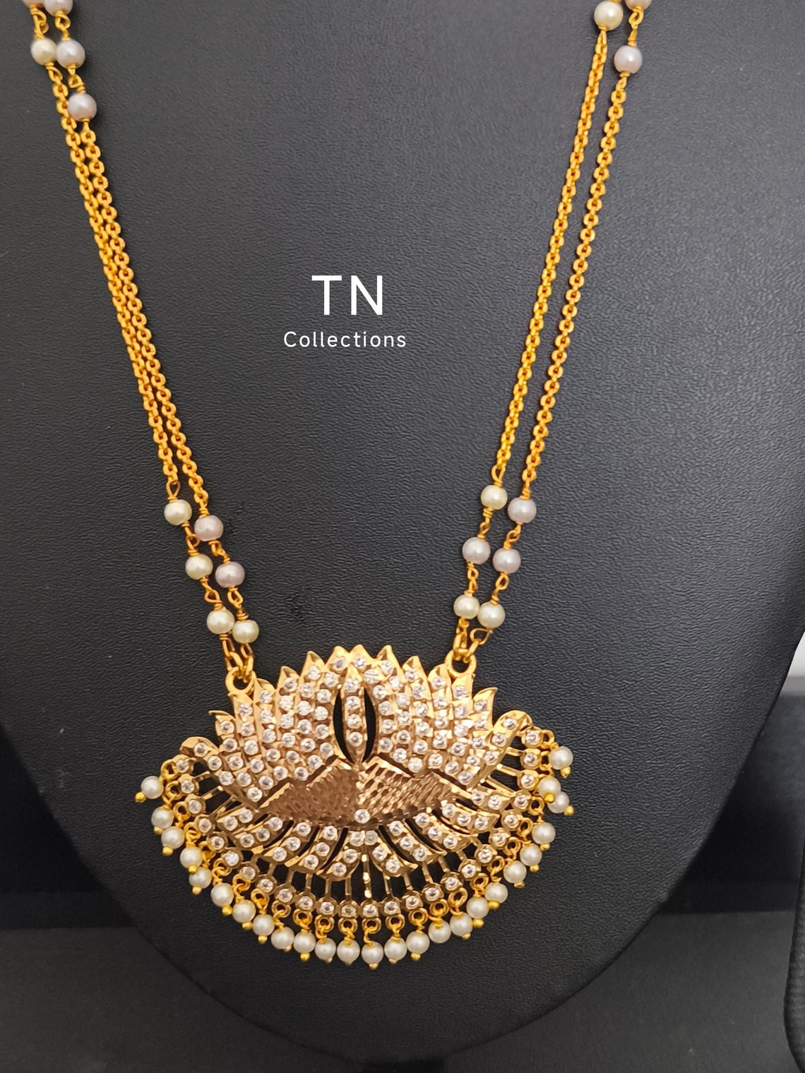 Traditional Lotus Pathakkam With Double Layer Pearl Chain. - Etsy