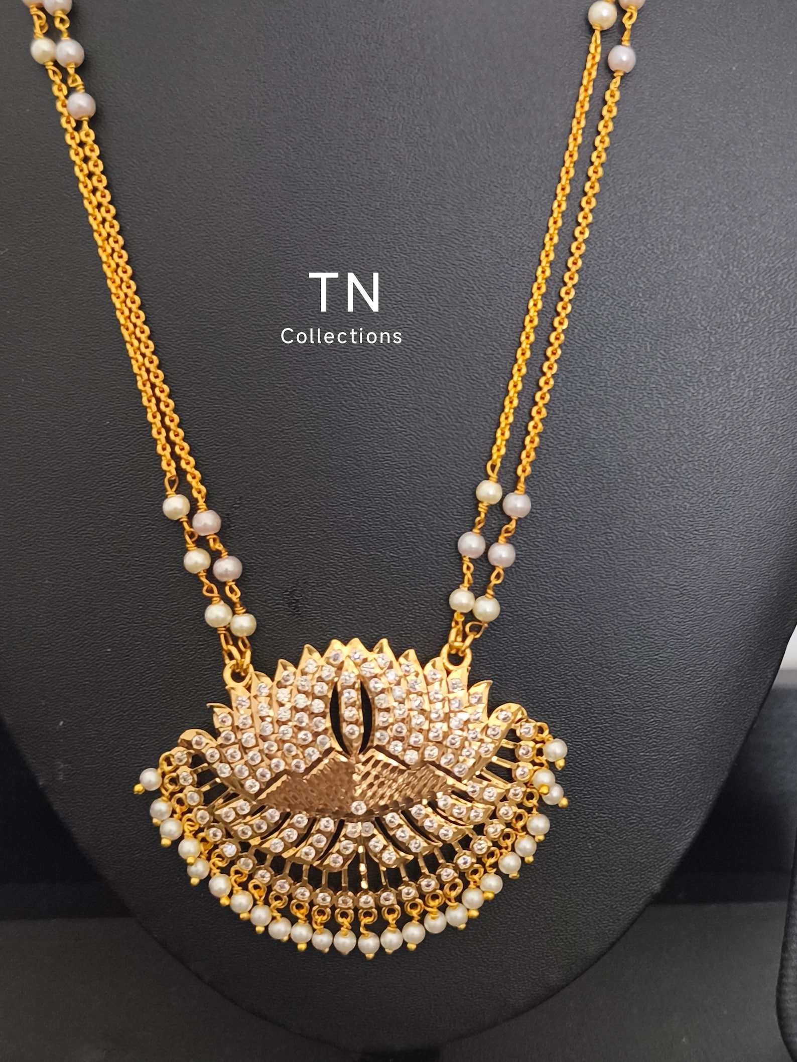 Traditional Lotus Pathakkam With Double Layer Pearl Chain. - Etsy