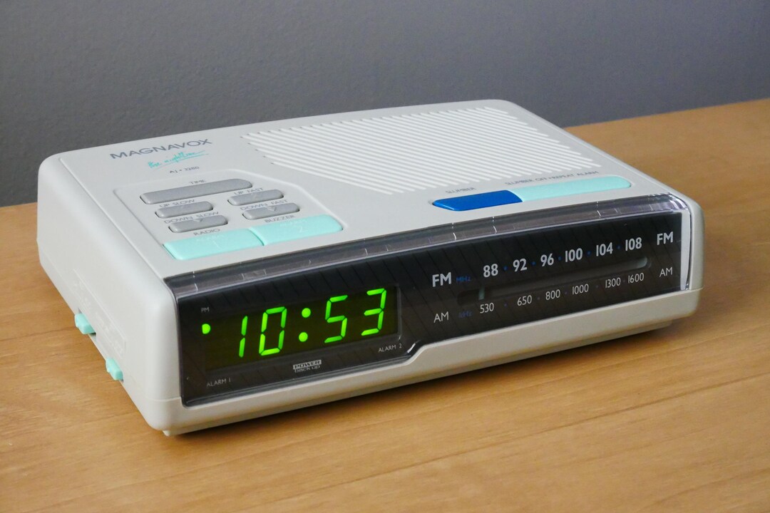 Late 1980s Magnavox AM/FM Dual Alarm Clock Radio | Pristine Condition ...