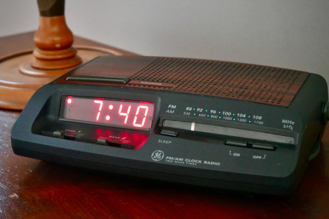 Vintage GE Dual Alarm Digital Clock - 1980s Sleek Wood Grain, Near-mint ...